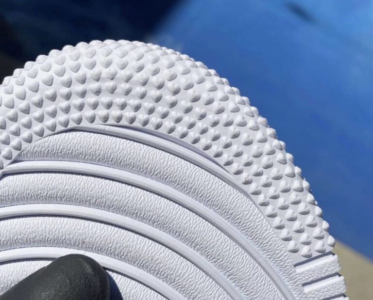 Confira as primeiras imagens do Air Force 1 de Drake | Rap Forte